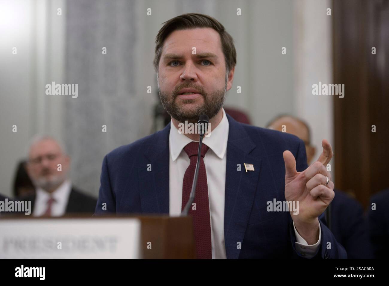 Vice President JD Vance introduces Howard Lutnick, President Trump's ...