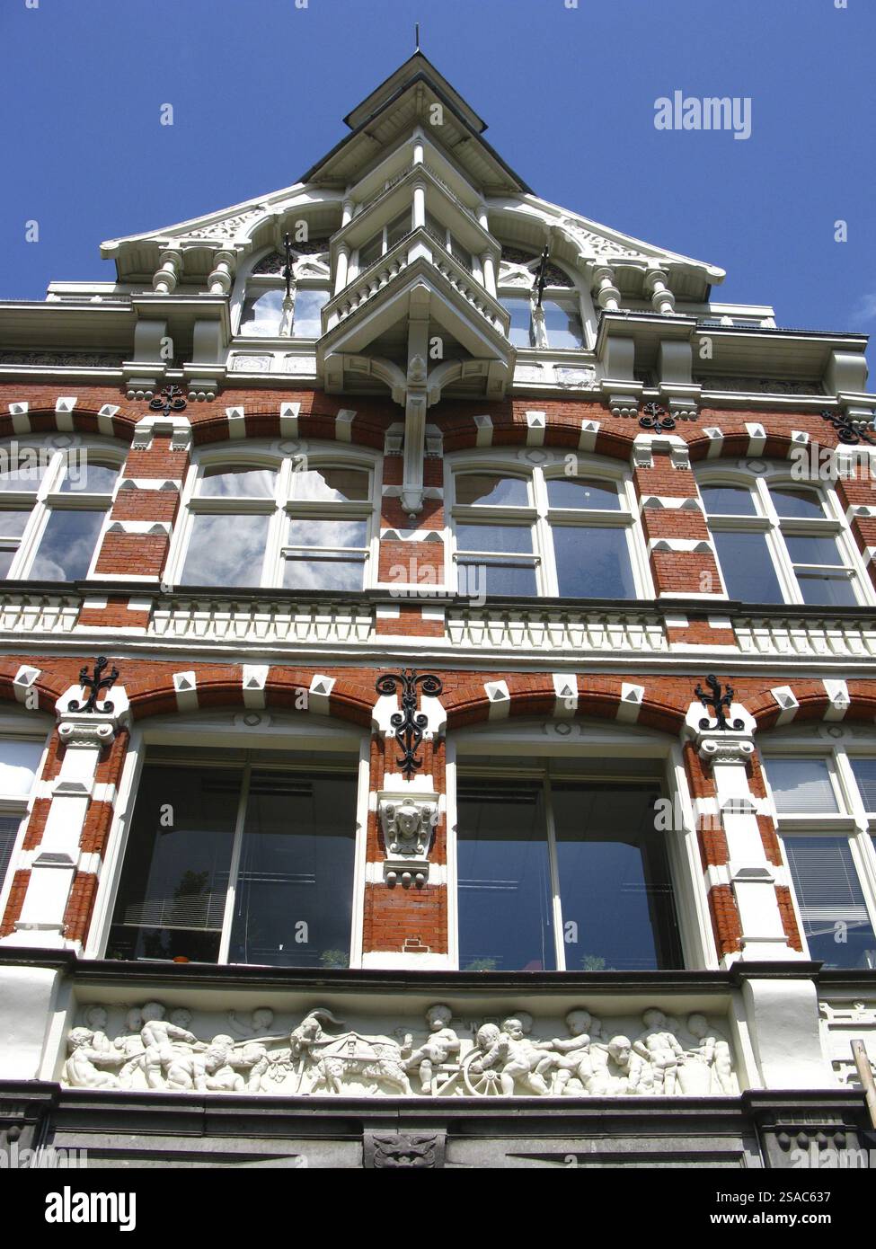 Amsterdam, house in the historic city centre Stock Photo - Alamy