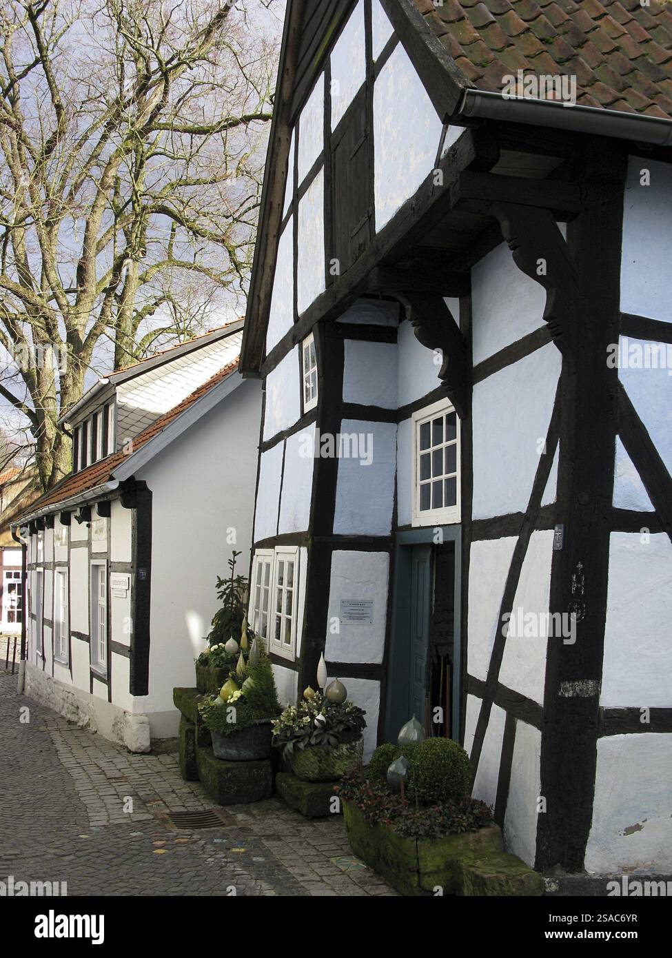Leaning house in Tecklenburg Stock Photo - Alamy
