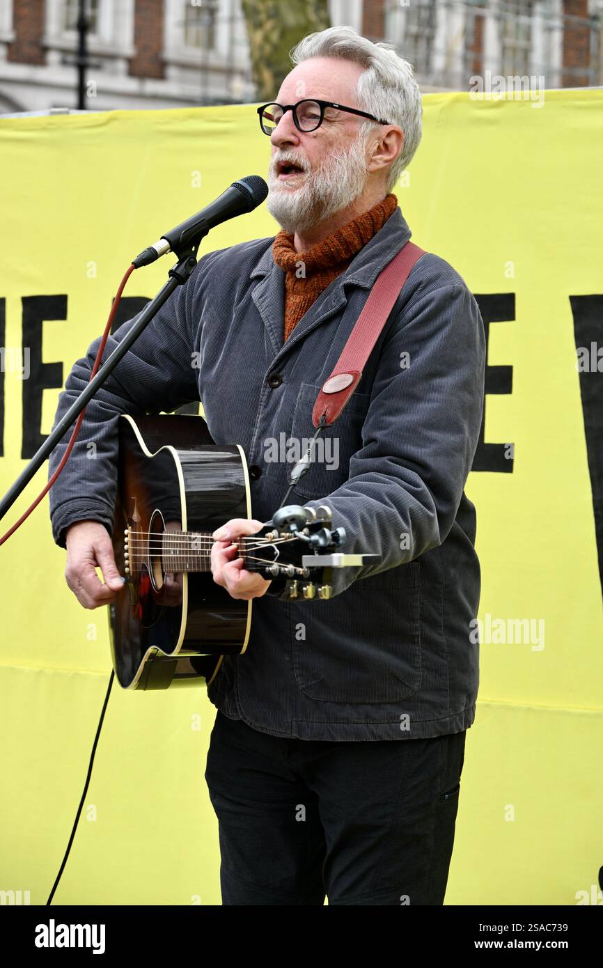 London, UK. Billy Bragg, singer songwriter and activist, sang protest ...