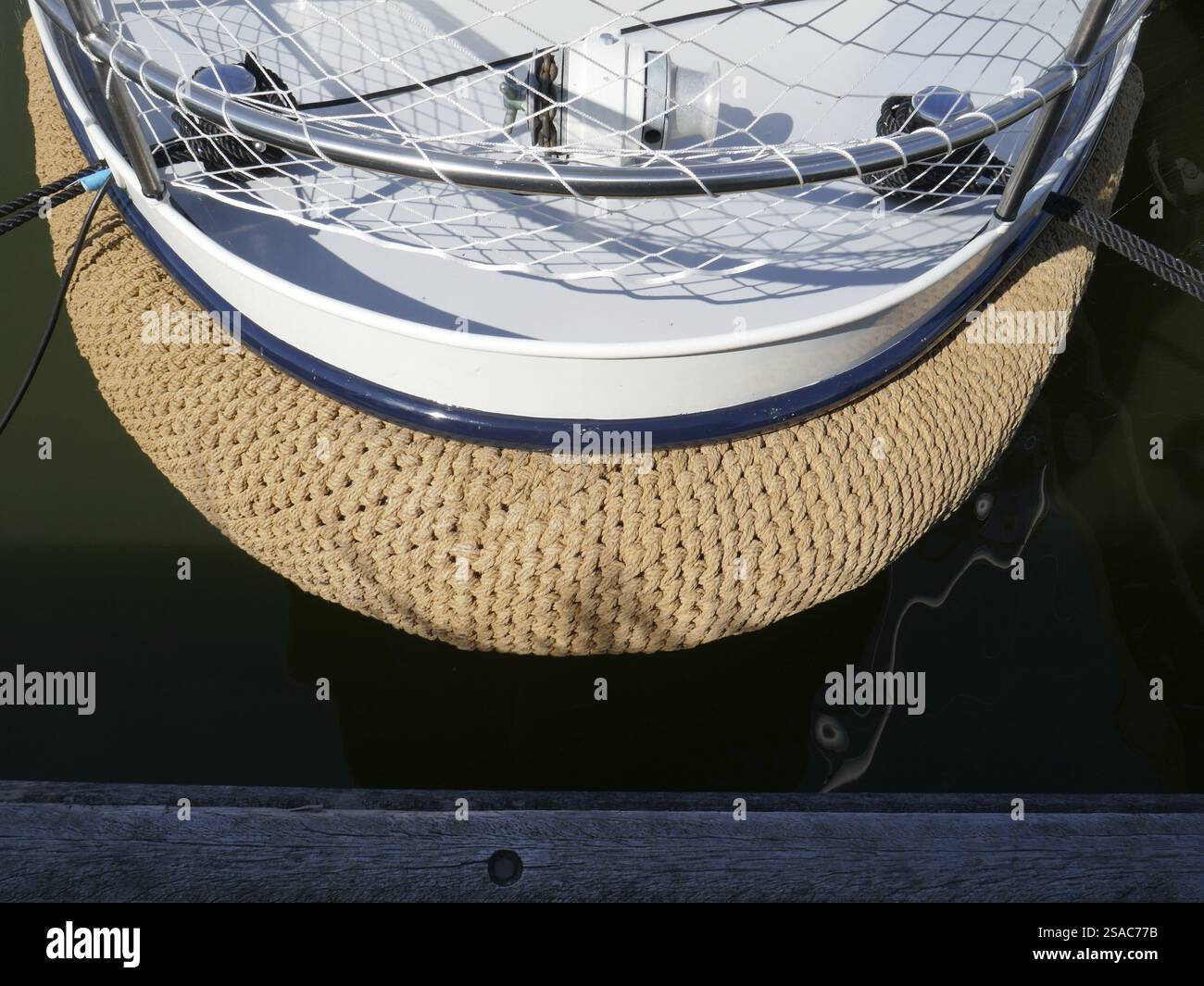 Ships bow railings hi-res stock photography and images - Alamy