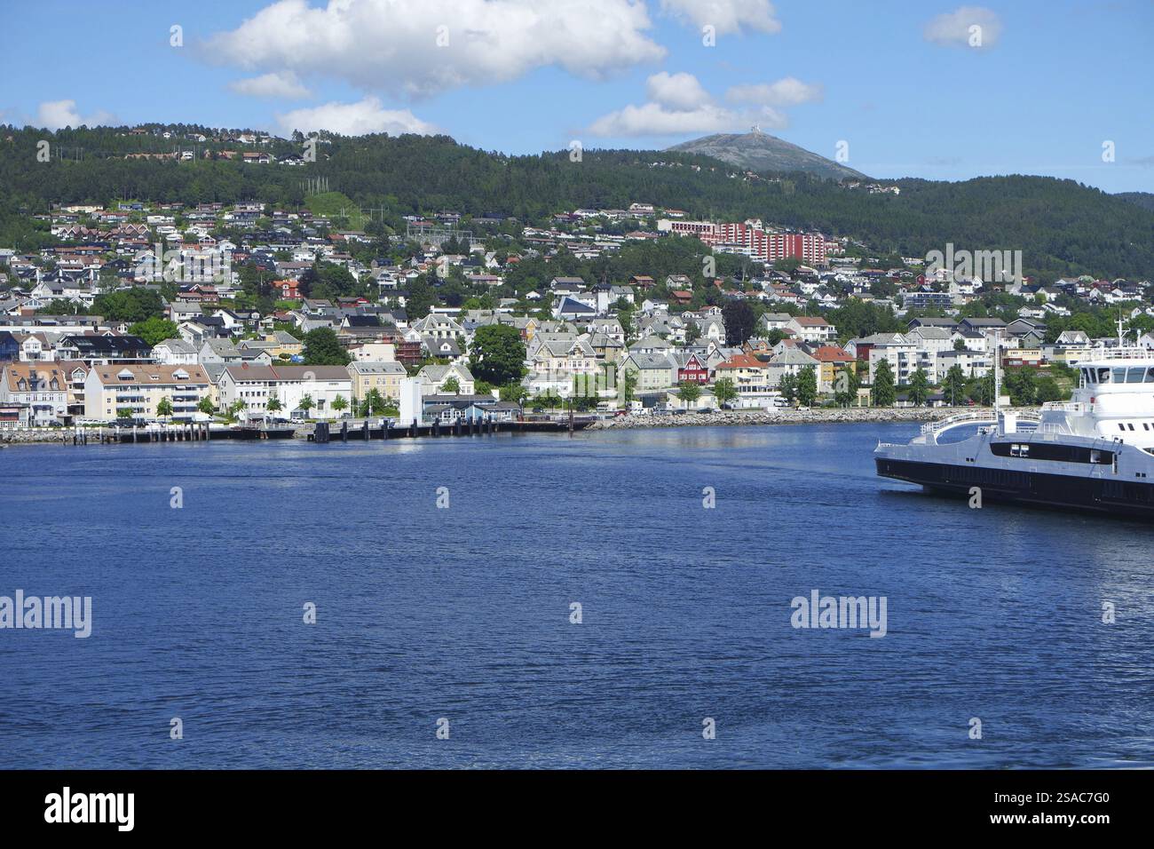 Molde fiords hi-res stock photography and images - Alamy