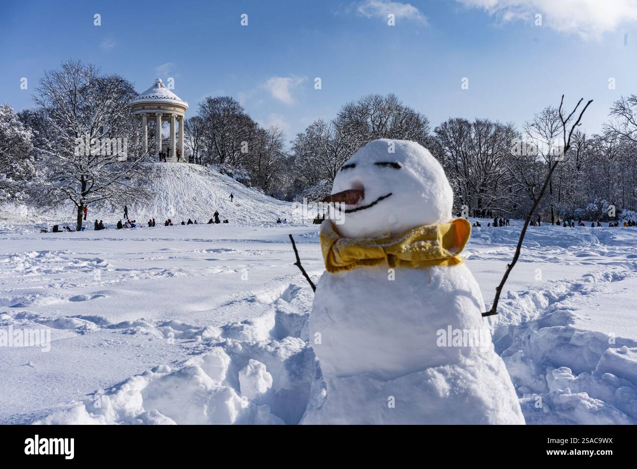 Snowman, behind Monopteros, winter with snow in the southern part of ...
