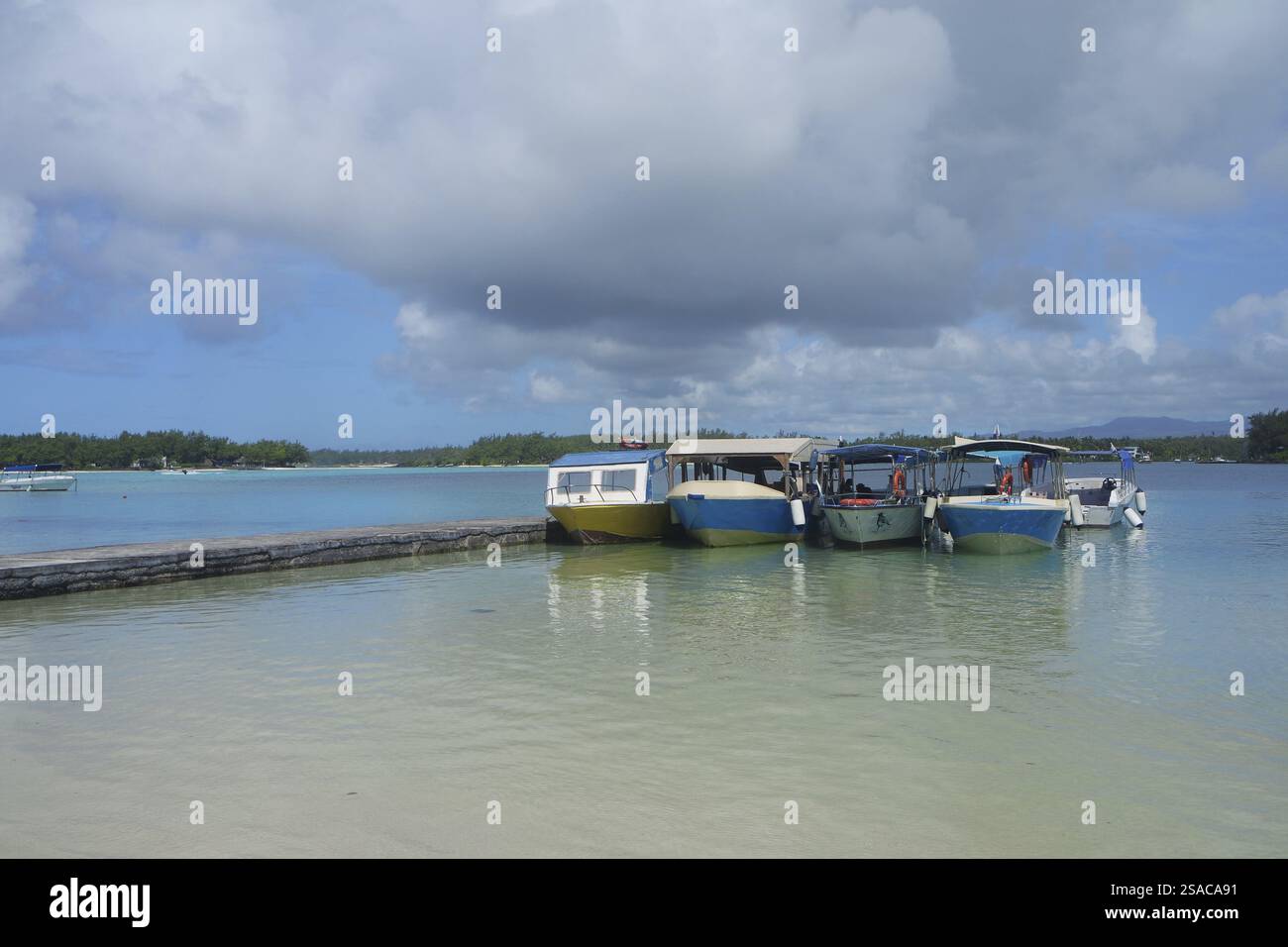 Excursion boats in Blue Bay, Mauritius, Africa Stock Photo - Alamy
