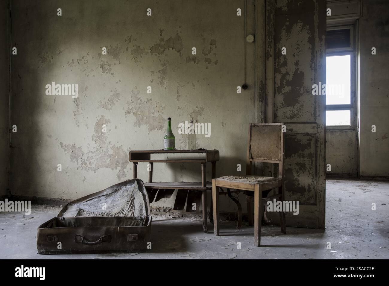 A picture of a scary place in an abandoned asylum in Vercelli, Italy ...