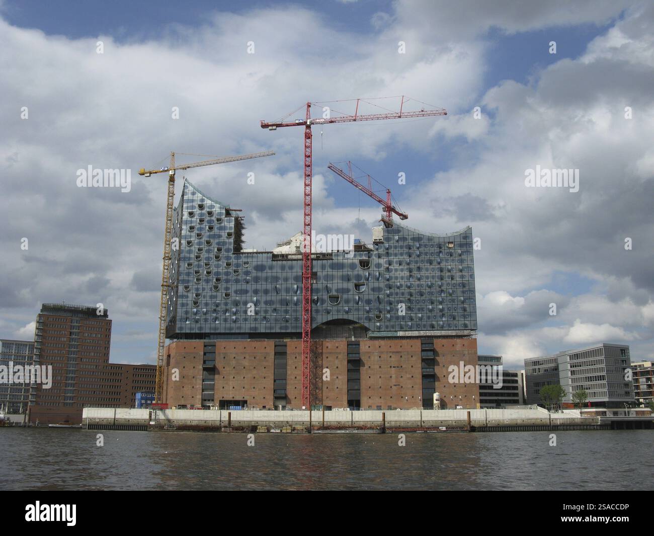 The Elbe Philharmonic Hall in Hamburg Stock Photo - Alamy