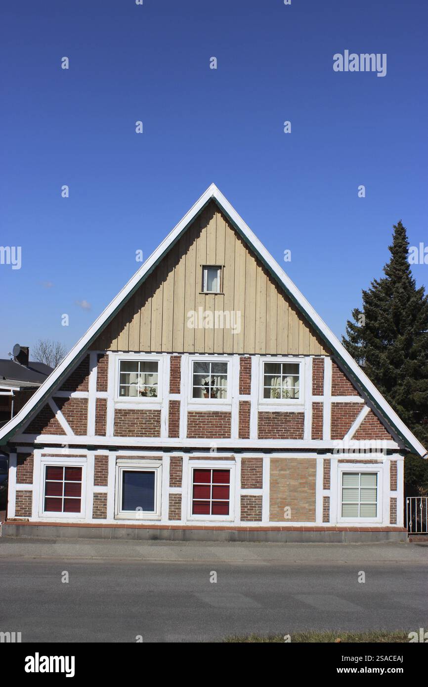 Half-timbered house in the Altes Land Stock Photo - Alamy