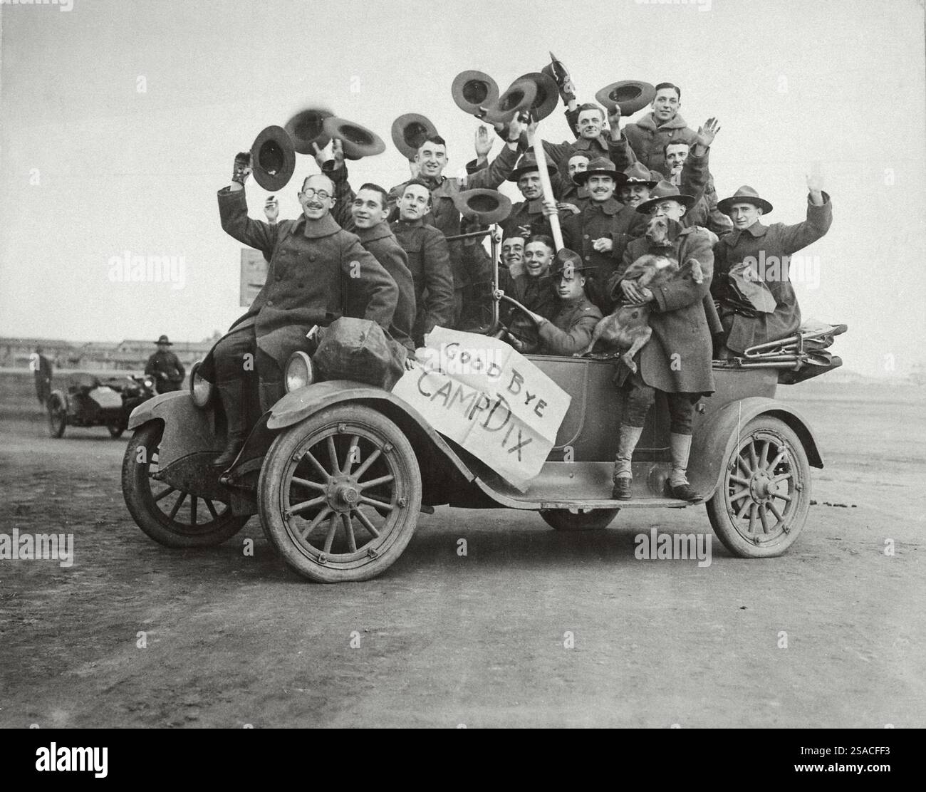 Soldiers being mustered out at Camp Dix. New Jersey, 1918. Underwood ...