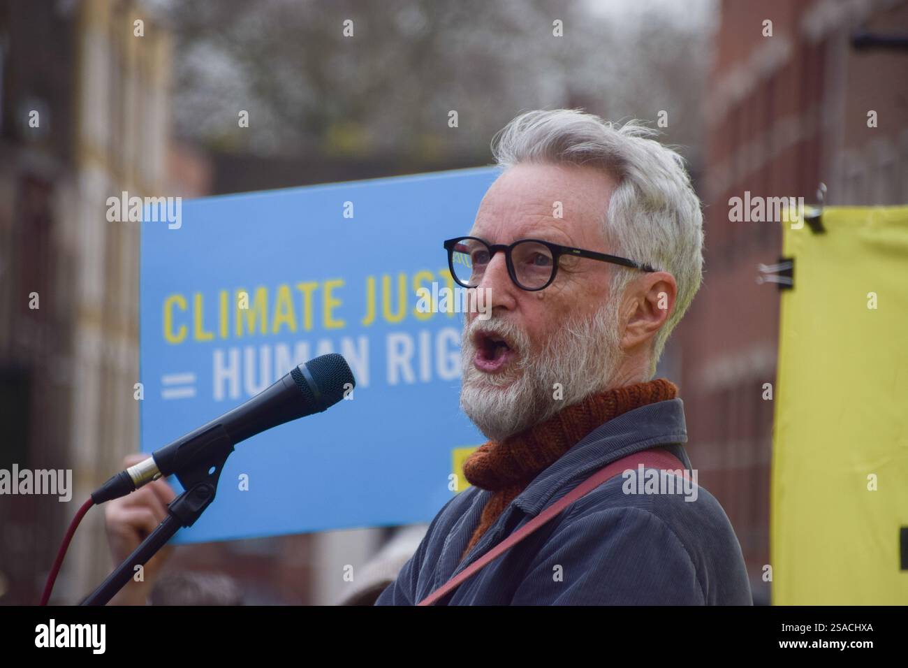 London, UK. 29th Jan, 2025. Singer-songwriter Billy Bragg performs ...