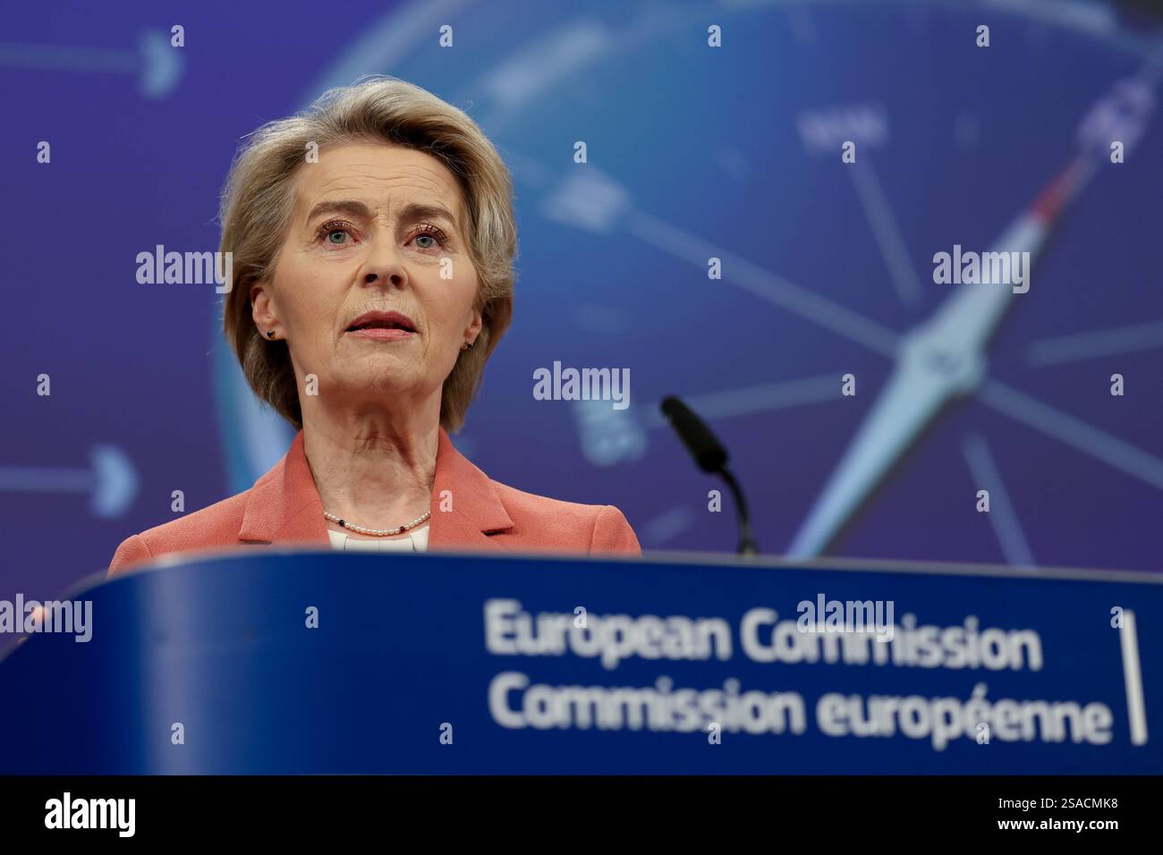 Press conference by European Commission President Ursula von der LEYEN ...