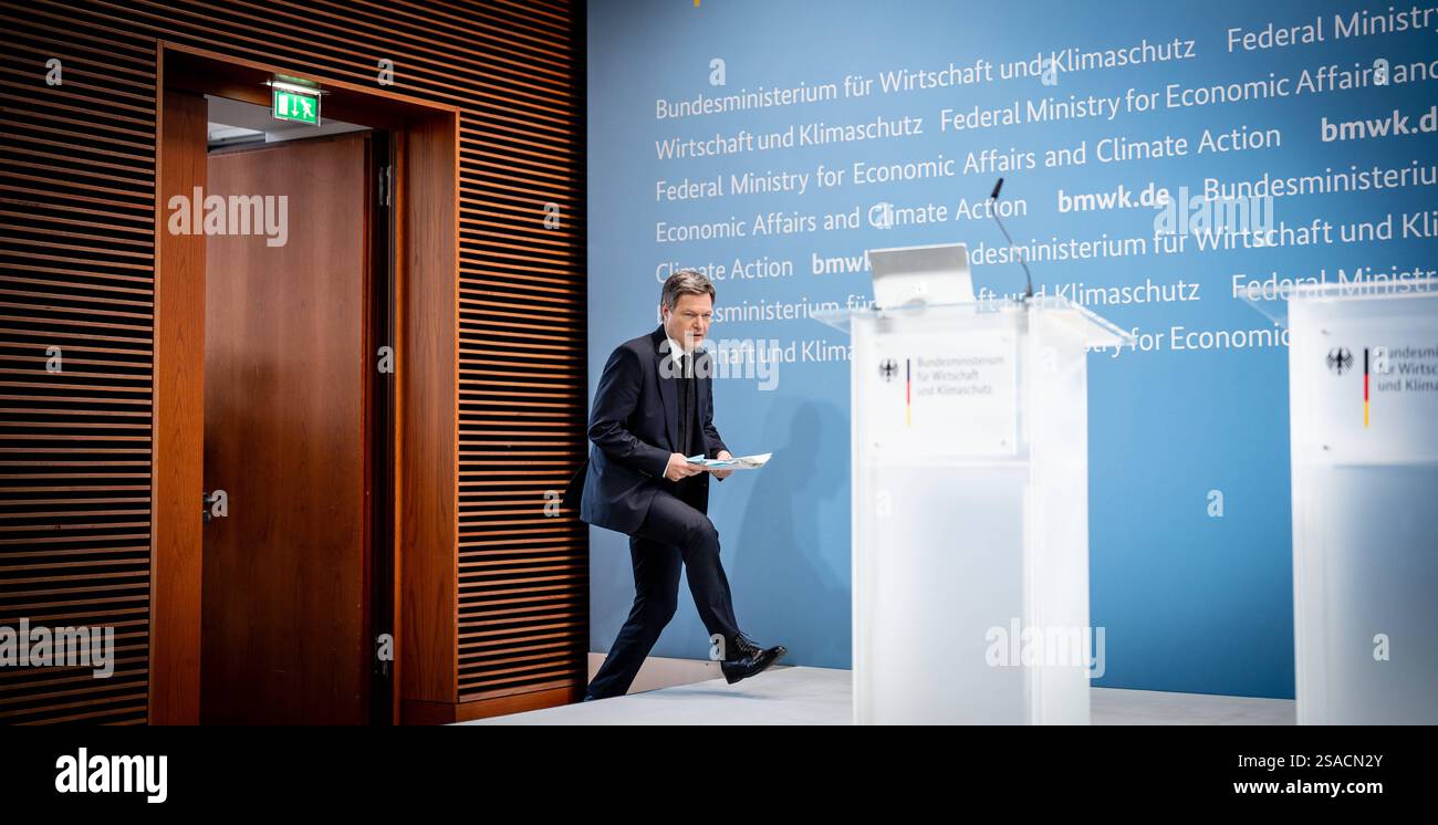 Vorstellung Jahreswirtschaftsbericht 2025 durch Robert Habeck ...