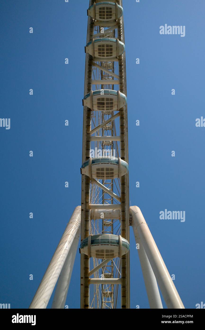 the world's largest and tallest observation wheel located on Bluewaters Island in Dubai Marina ...