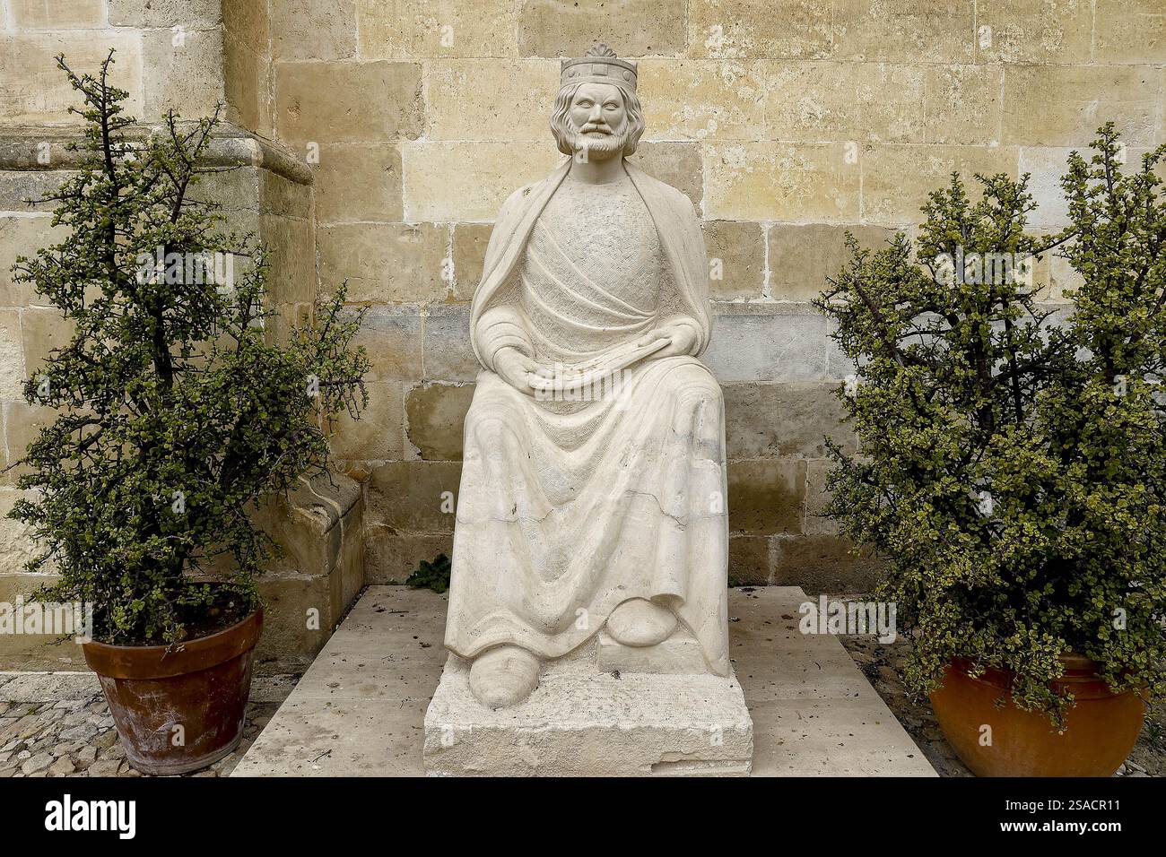 Statue of King of Majorca Jaume 2 (1243-1311) in Alaior, Minorca, Spain ...