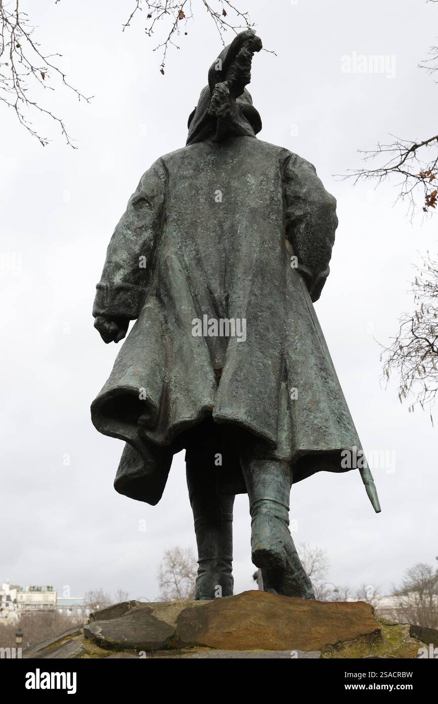 Statue of Clemenceau by Francois Cogne (François Cogné) in the Champs ...