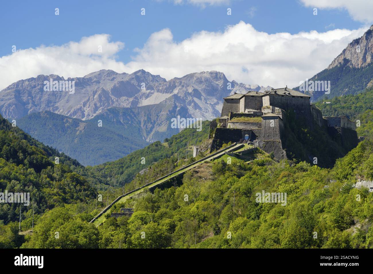 Largest fortress in Europe, Fenestrelle Fortress, Fortezza di ...