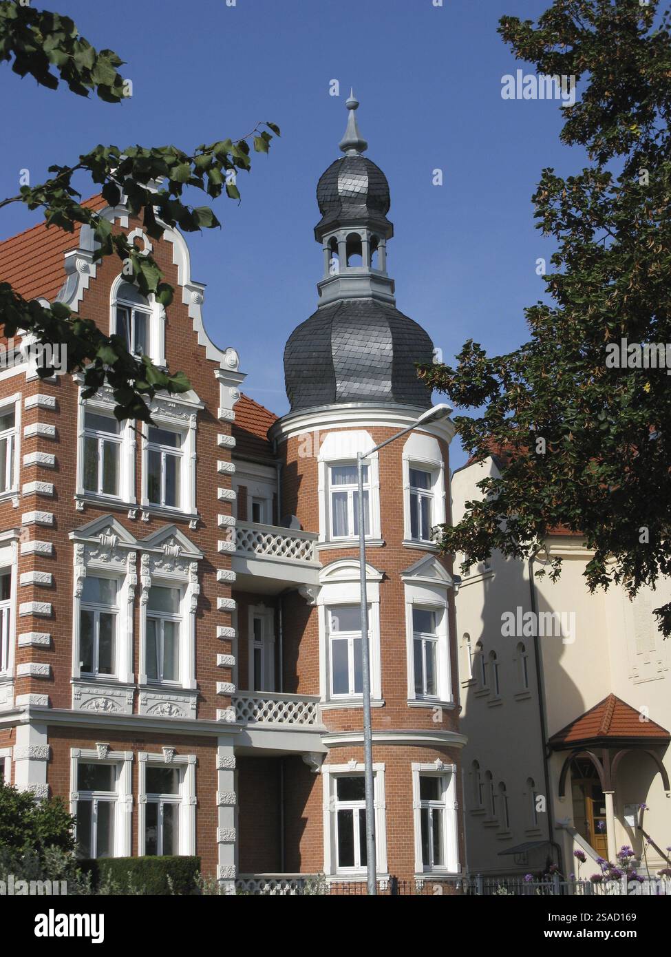 Residential house with onion dome Stock Photo - Alamy