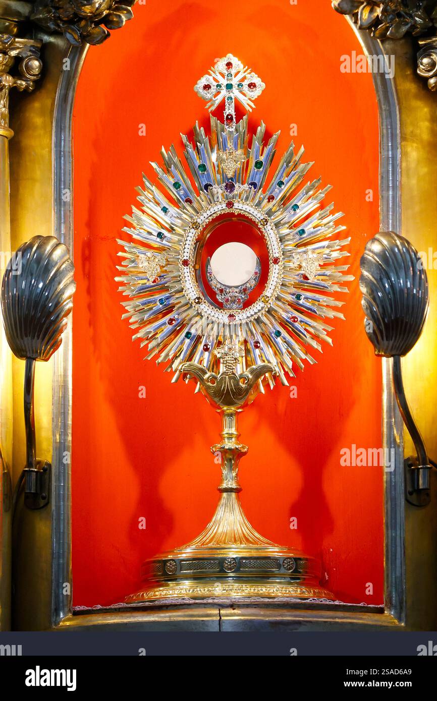 Carmelite Church of St. Joseph. Eucharist (Blessed Sacrament) inside ...
