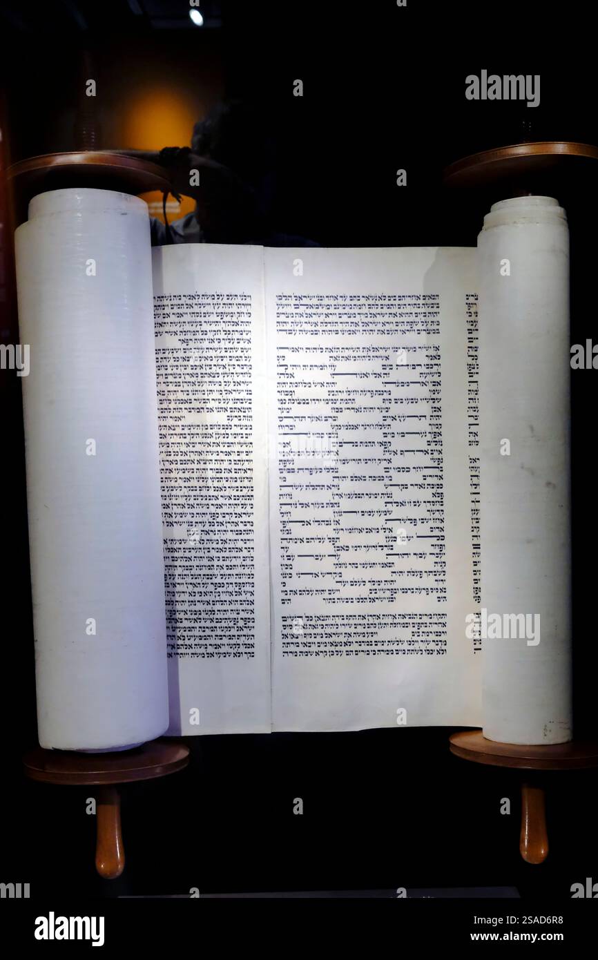 The Bavarian Bible Museum. Jewish Torah in Hebrew. 1920. Nuremberg ...