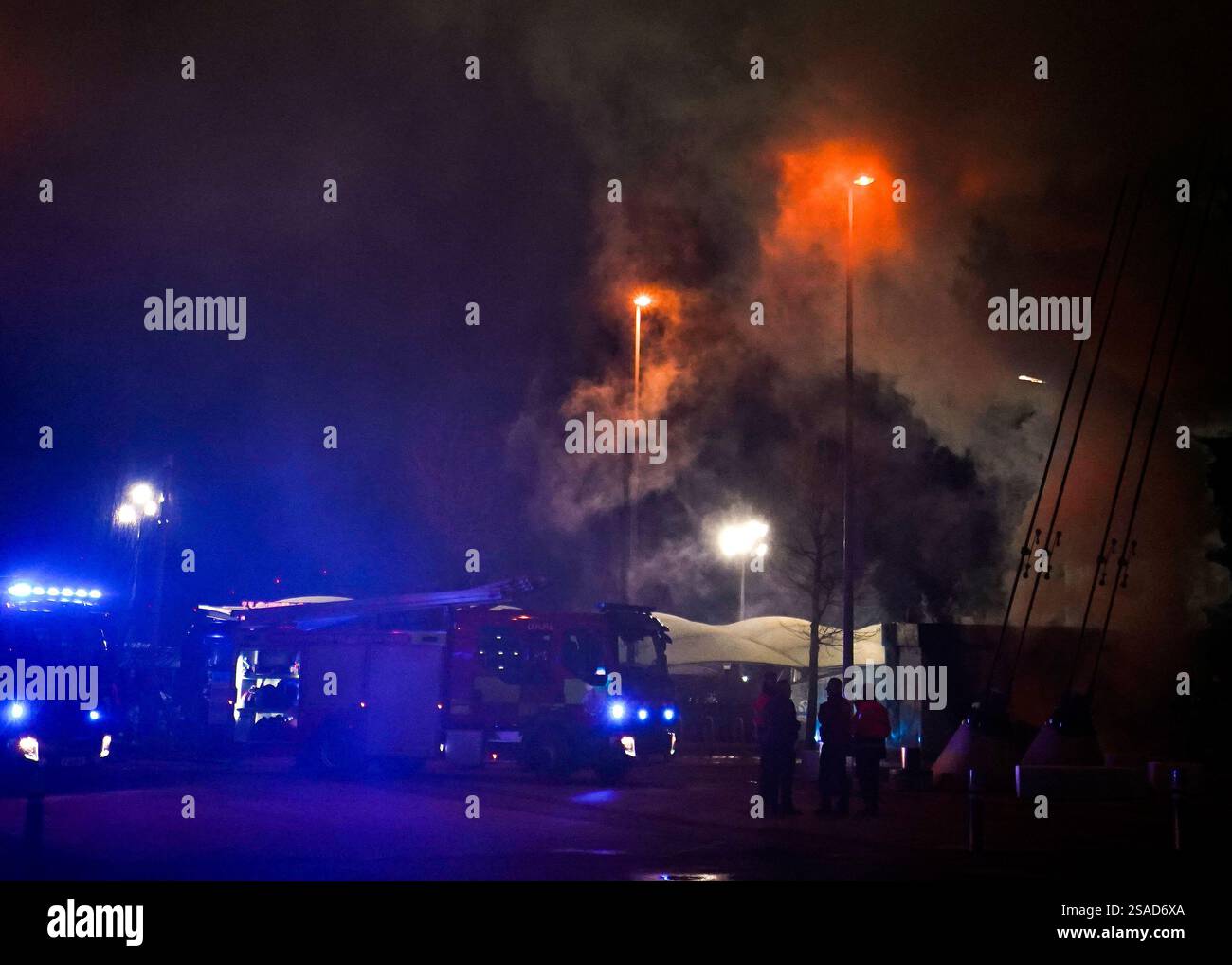 Manchester, UK. 29th Jan, 2025. A Manchester City club shop catches ...