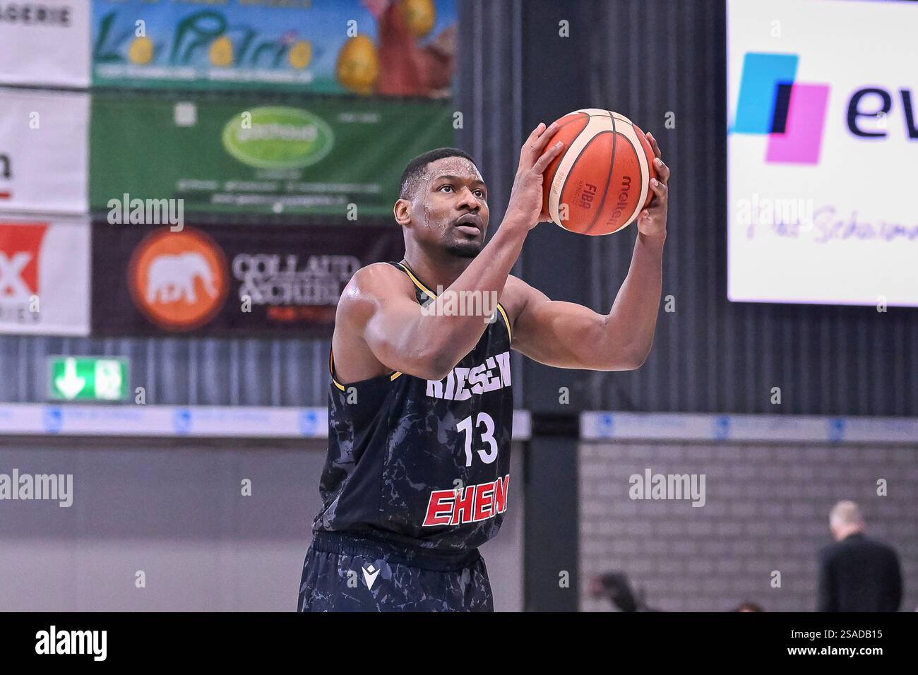 Yorman Polas Bartolo (MHP Riesen Ludwigsburg, #13) SUI, Fribourg ...