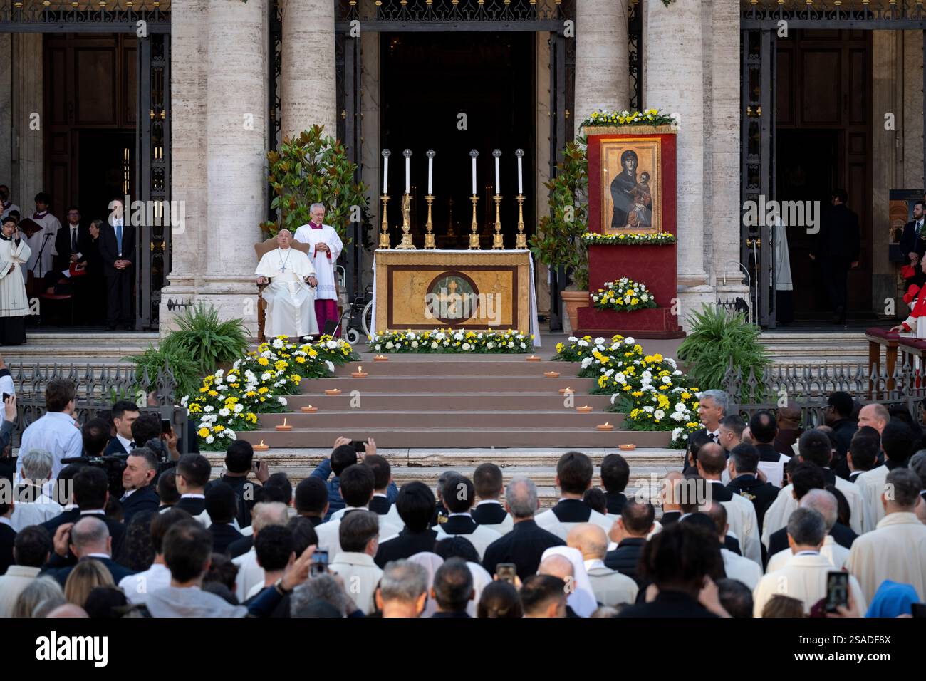 Lateran basilic hi-res stock photography and images - Alamy