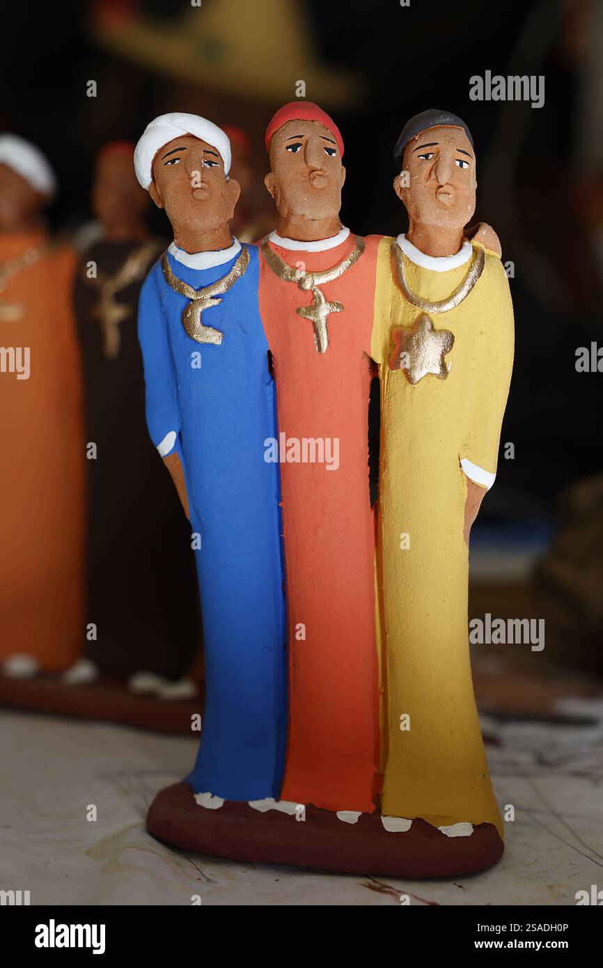 Statue made potter in hi-res stock photography and images - Alamy