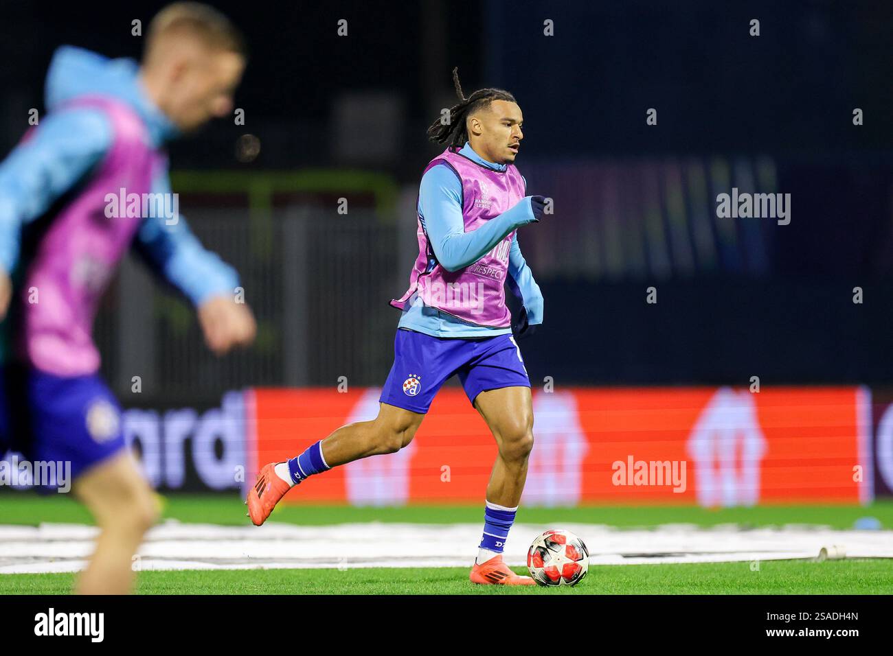 Zagreb, Croatia. 29th Jan, 2025. Samy Mmaee of Dinamo Zagreb warms up ...