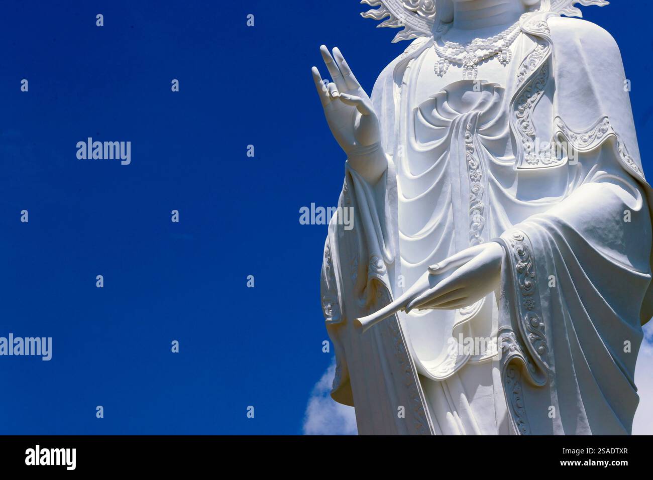 Long Duc buddhist Pagoda. Quan Am (Quanyin) bodhisattva of compassion ...