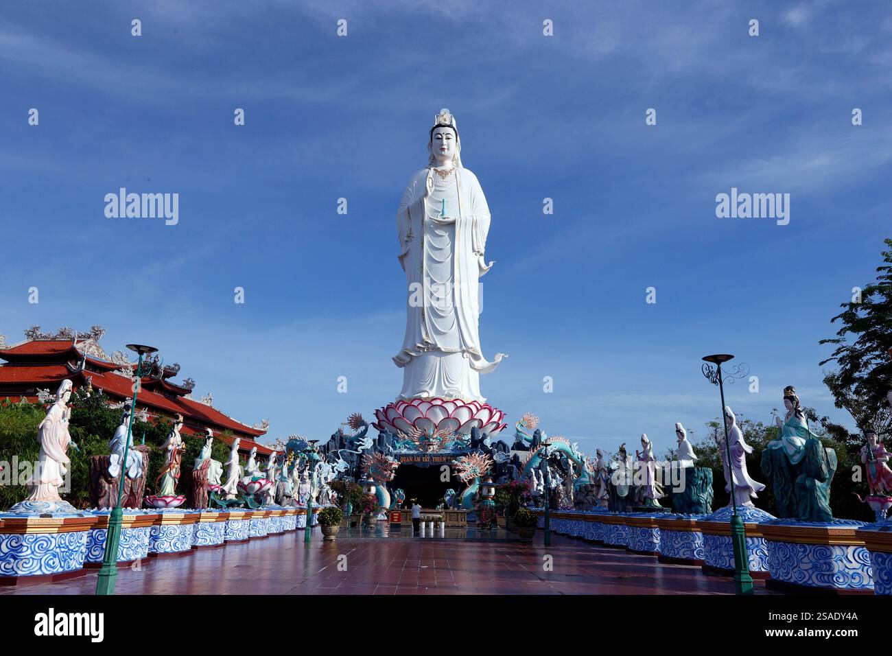Thien Truc buddhist pagoda. Quan Am (Quanyin) bodhisattva of compassion ...