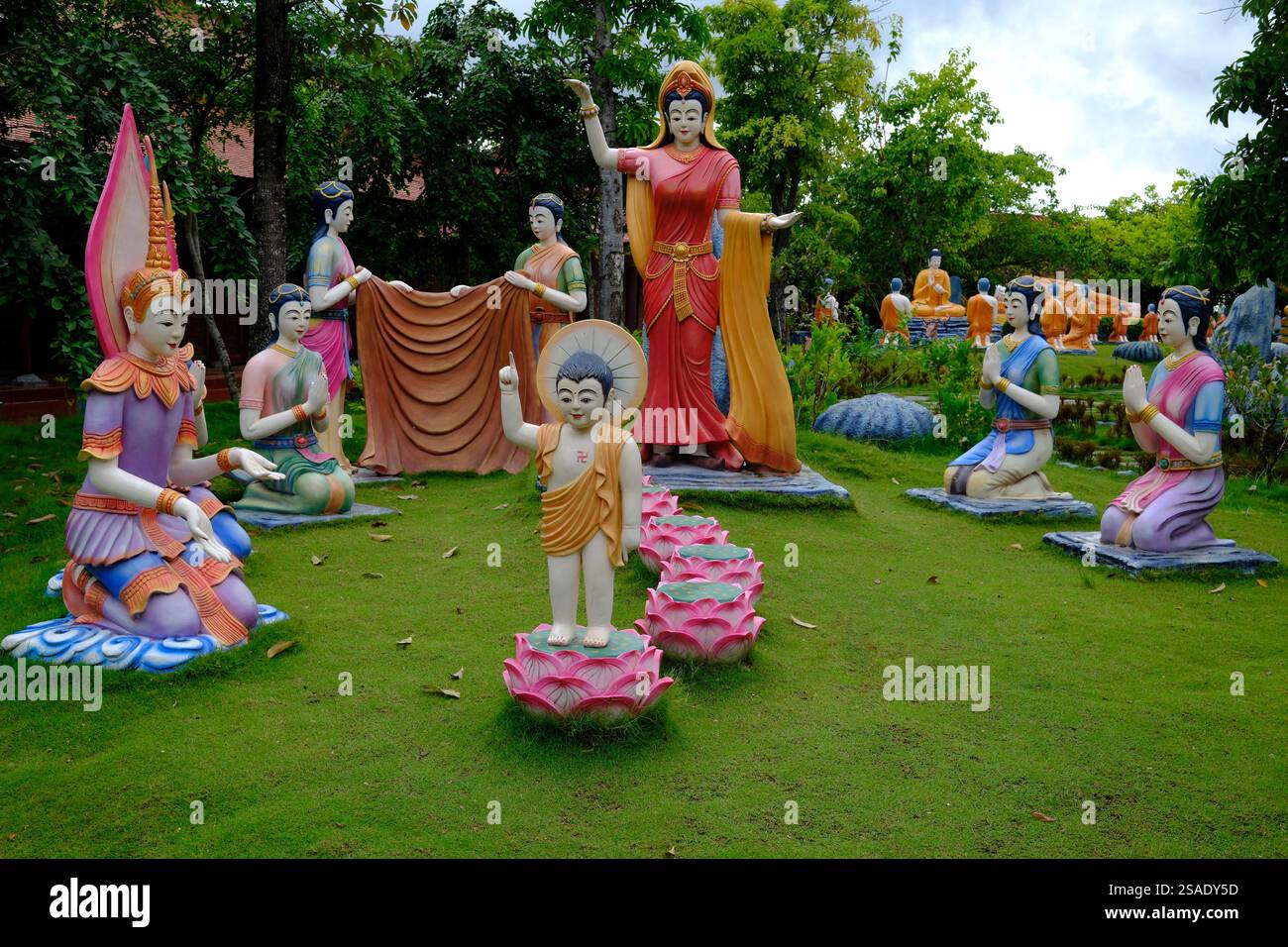 Thien Truc buddhist pagoda. The Life of the Buddha. The birth of infant ...