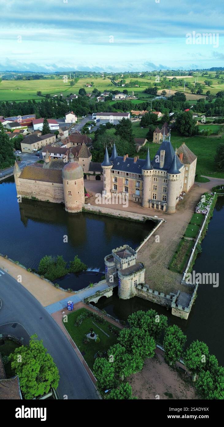Drone photo chateau de la clayette hi-res stock photography and images ...