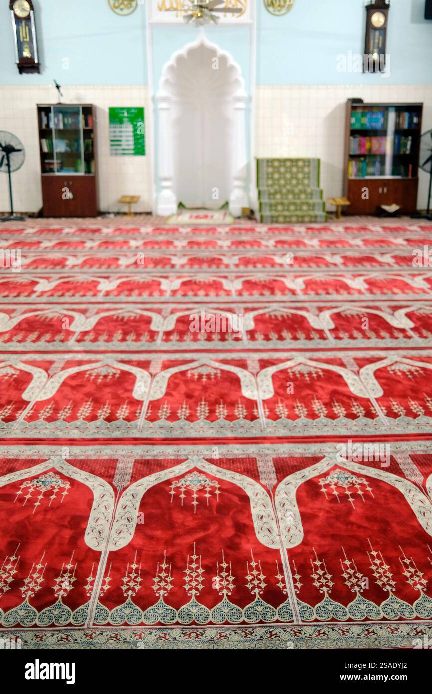 Inside the Saigon Central Mosque ( Masjid Musulman) built in 1935 ...