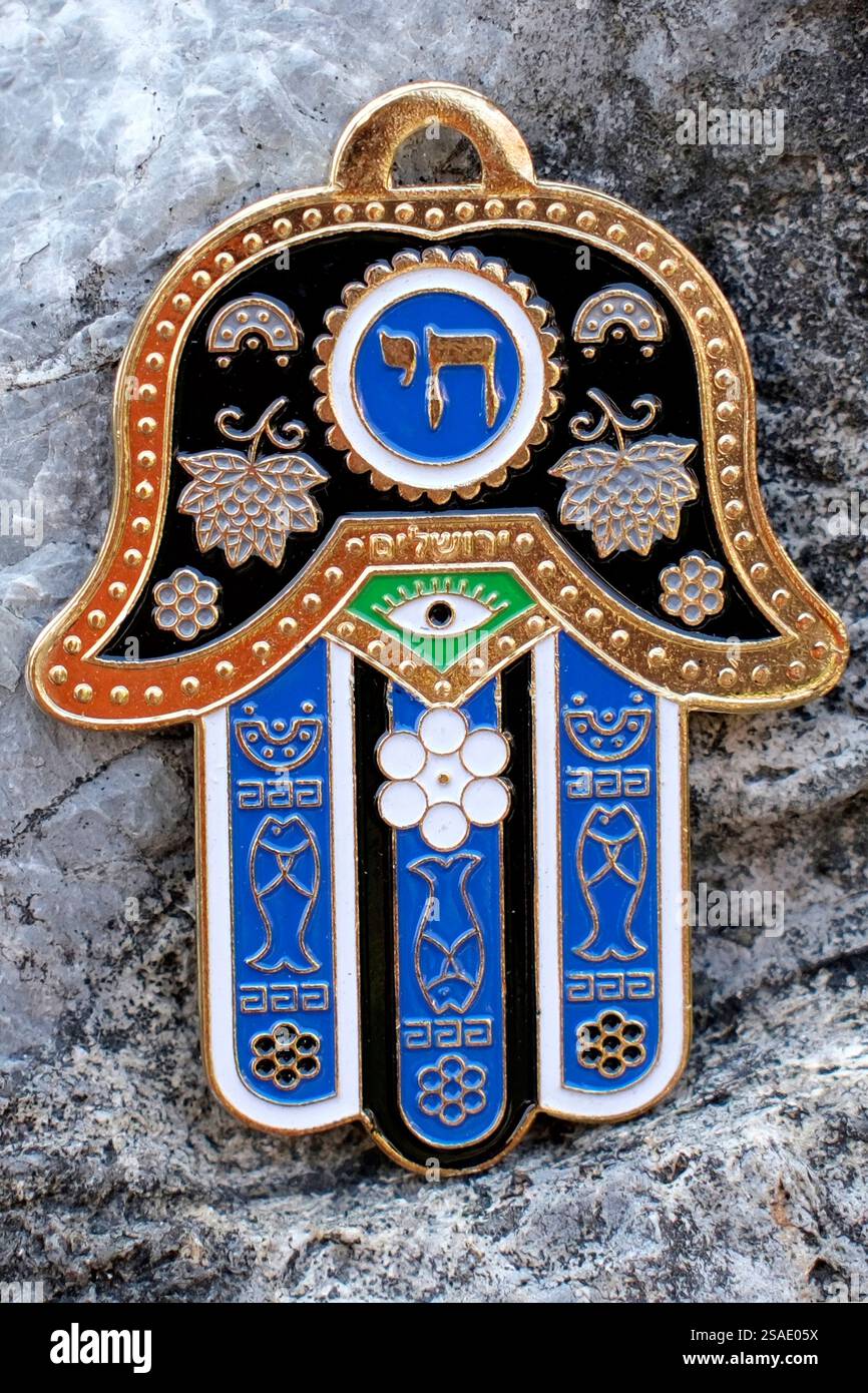 Hamsa hand hi-res stock photography and images - Alamy