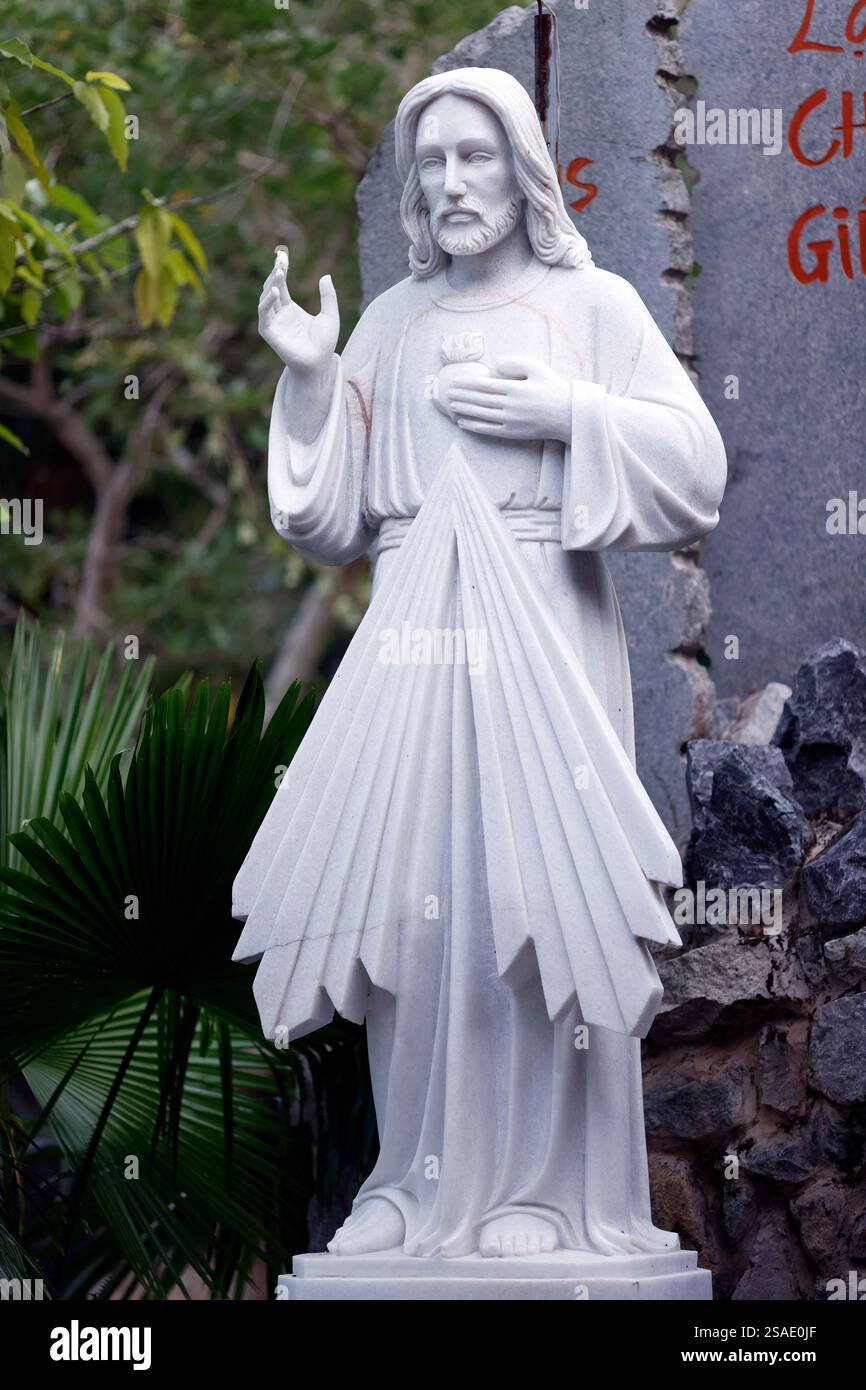 The Sacred Heart and Divine Mercy. Jesus Christ. I trust in you. Tan ...