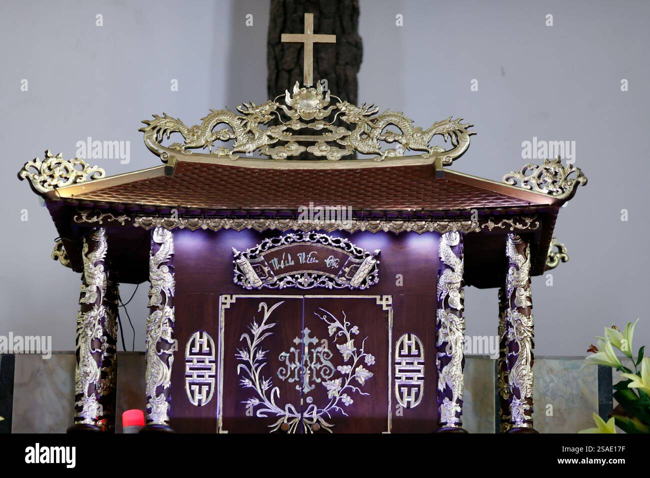 The Redeemer Church (or Notre Dame Cathedral). Tabernacle. Asian style ...