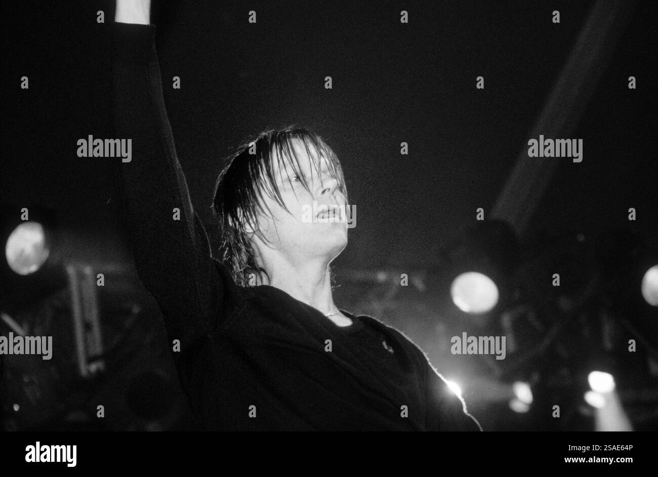 EARL BRUTUS, READING FESTIVAL, 1998: Nick Sanderson (22 April 1961 – 8 ...