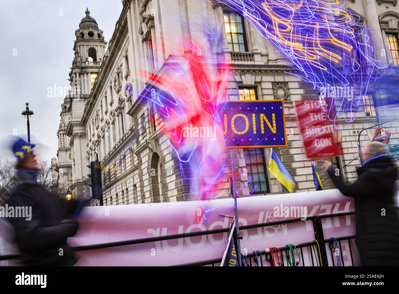 London, UK. 29th Jan, 2025. Long exposure with light trails of ...