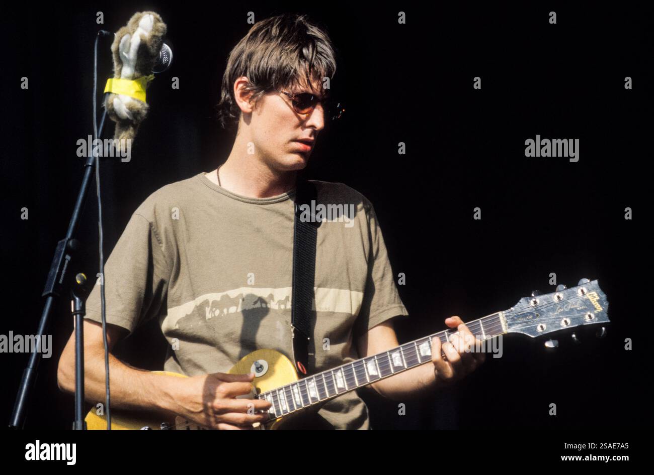 STEPHEN MALKMUS, PAVEMENT, READING FESTIVAL, 1999: Singer and guitarist ...