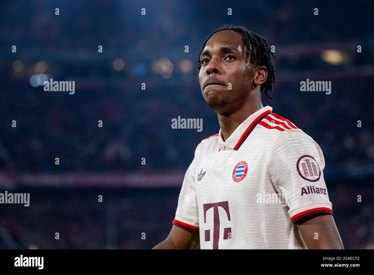 Mathys Tel (FC Bayern Muenchen, #39) wird ausgewechselt, GER, FC Bayern ...