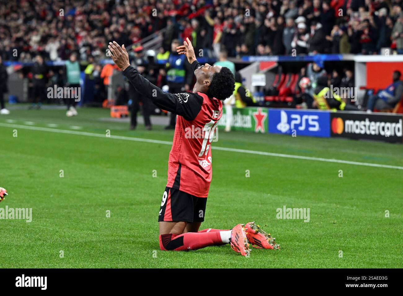 Leverkusen, Germany. 29th Jan, 2025. Soccer: Champions League, Bayer ...