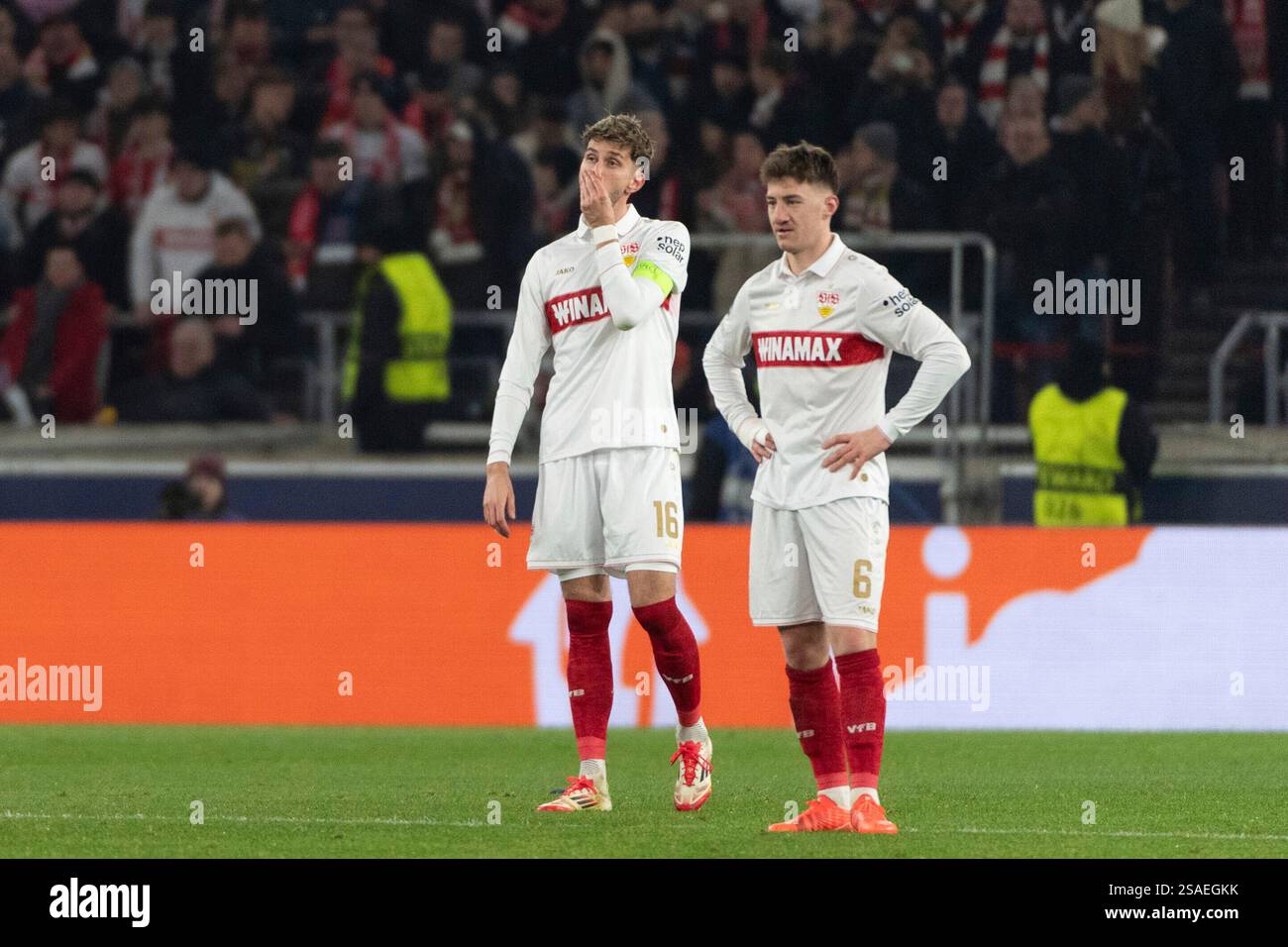 Tor zum 0:4 durch Ousmane Dembele (Paris Saint-Germain, #10), Frust bei Atakan Karazor (VfB ...