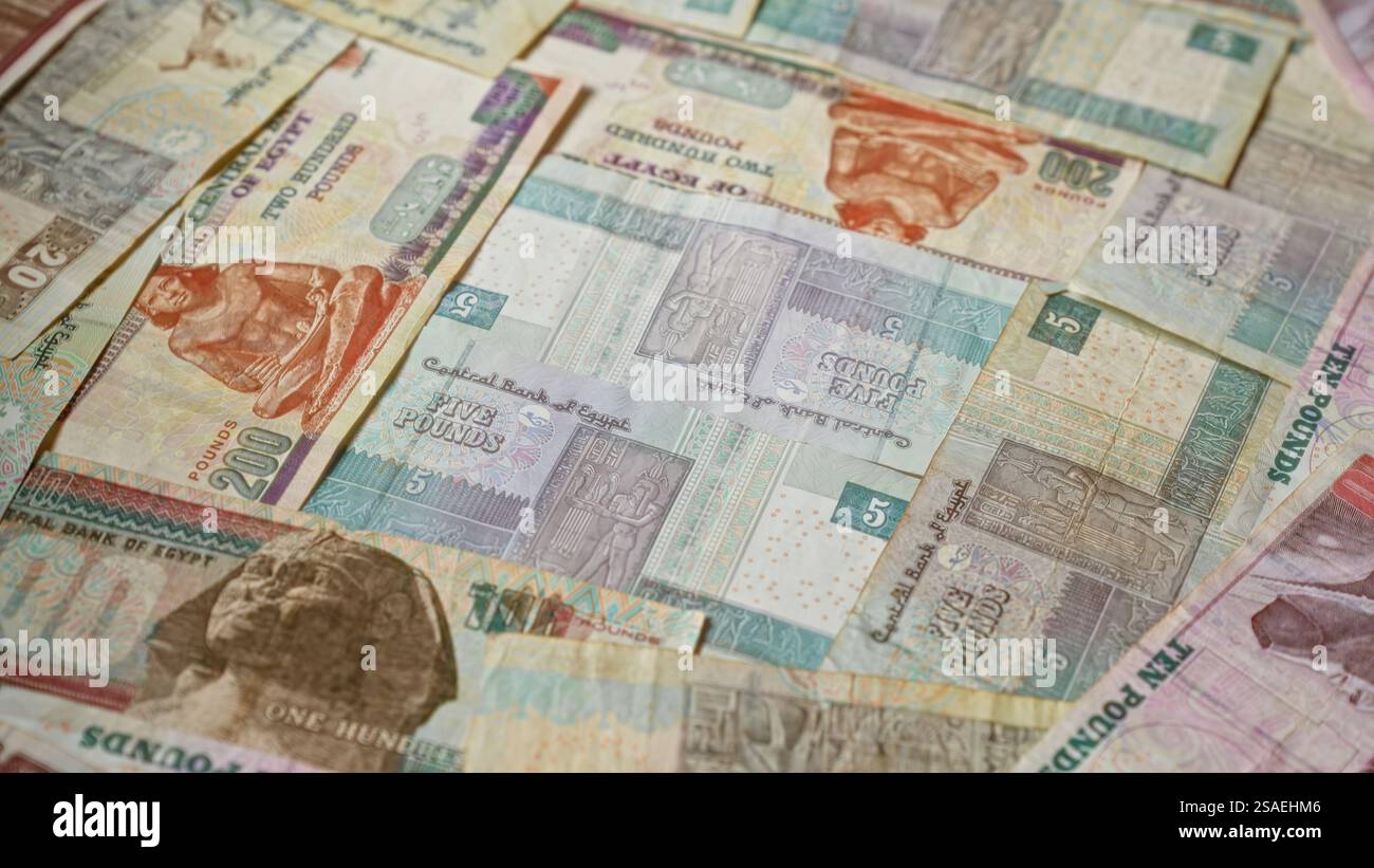 Egyptian banknotes, featuring currency denominations including pounds ...