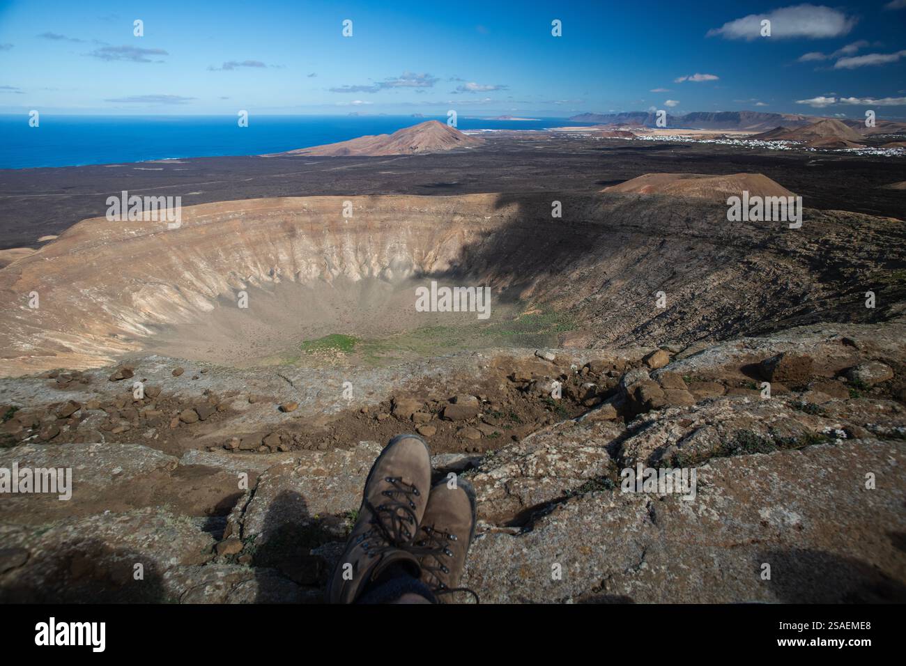 The Caldera Blanca trail is an exceptional adventure through Lanzarote ...