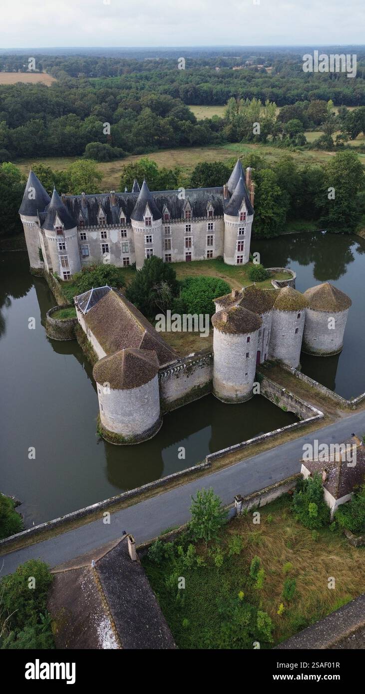 Bourg castle hi-res stock photography and images - Alamy