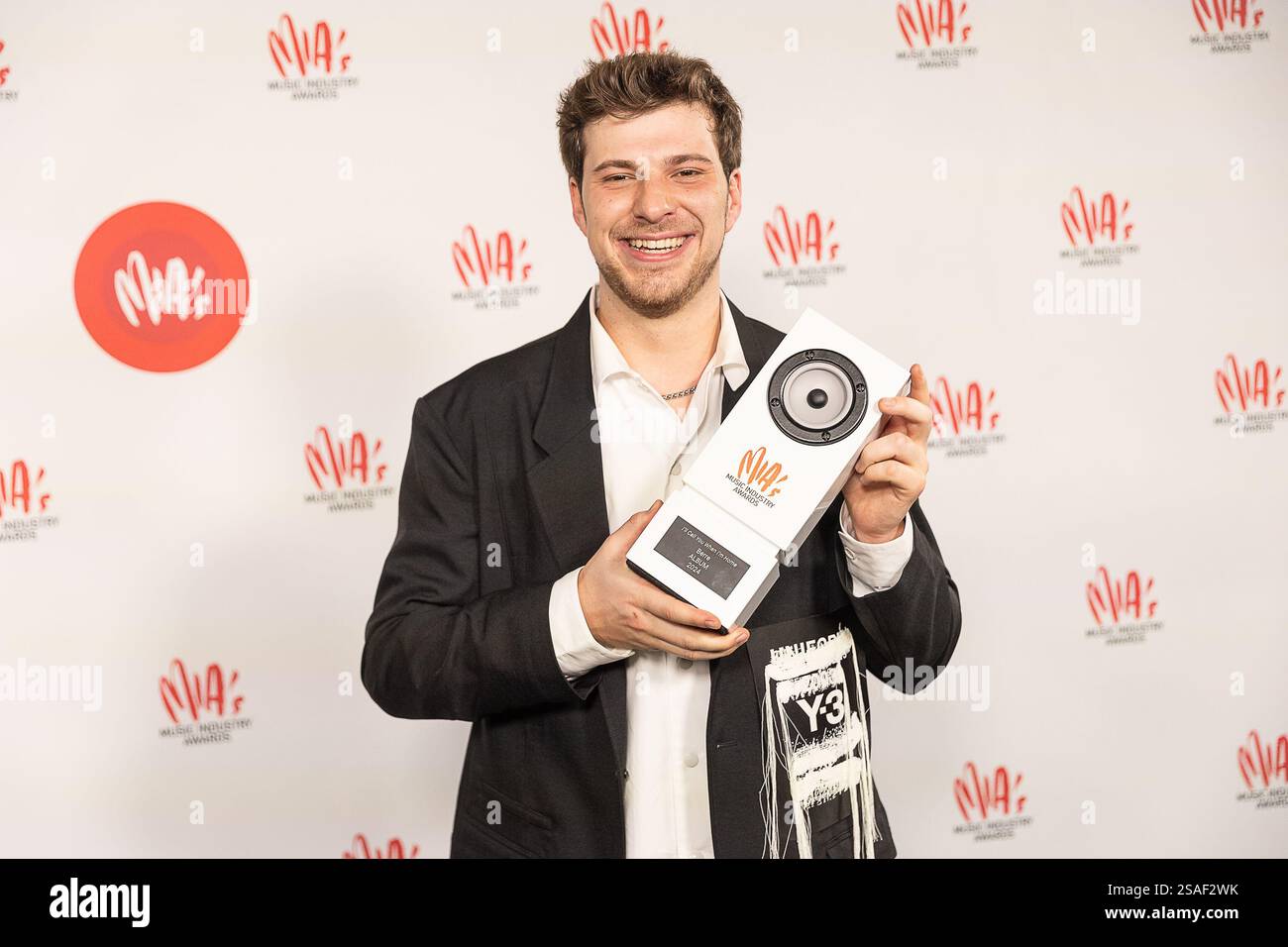 Merksem, Belgium. 29th Jan, 2025. Singer Berre pictured during the 17th ...