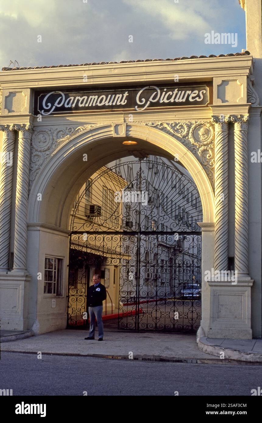 The historic old gate to Paramount Pictures studio on Melrose Ave. in ...