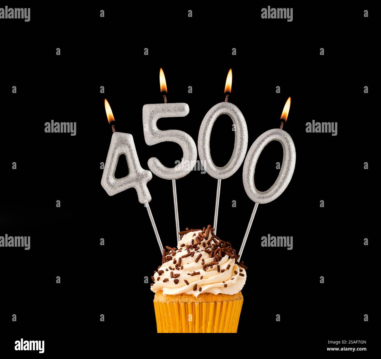 Candles 4500 hi-res stock photography and images - Alamy