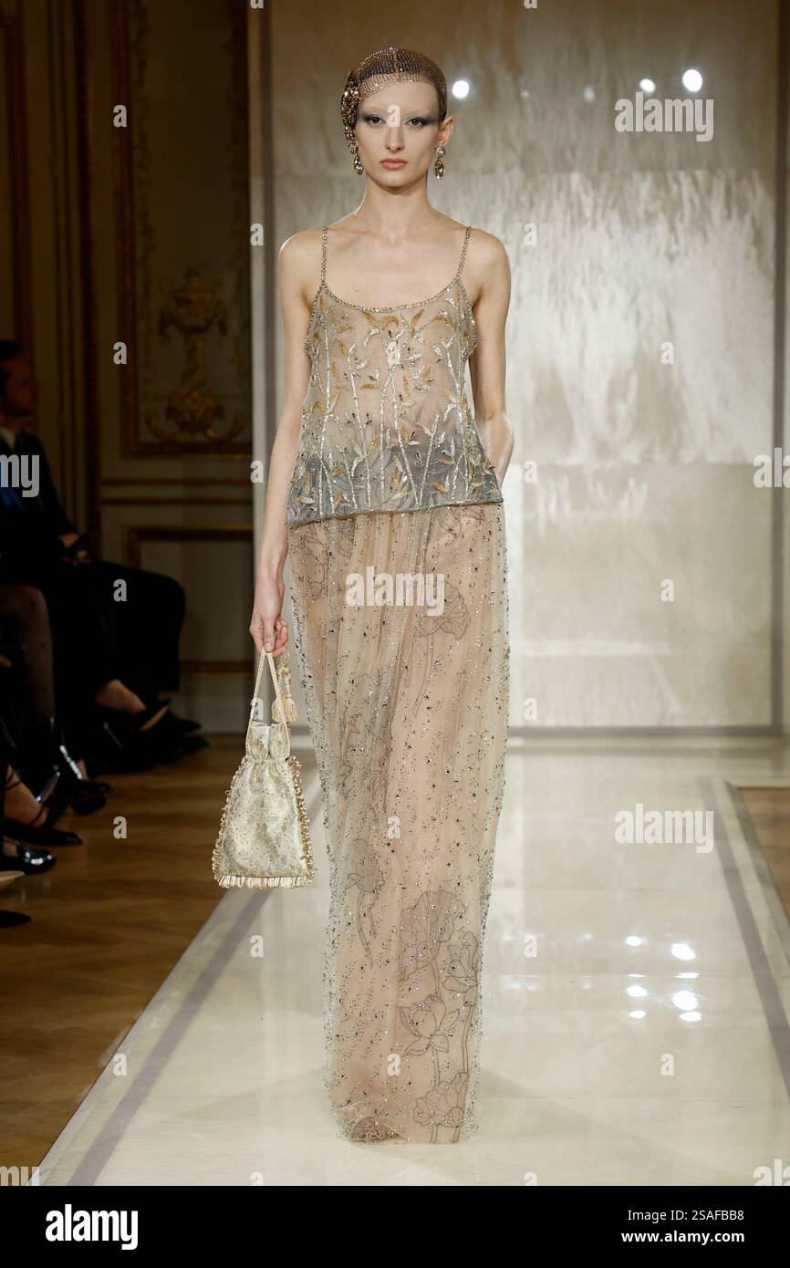 Paris, Frankreich. 28th Jan, 2025. GIORGIO ARMANI PRIVE Haute Couture ...