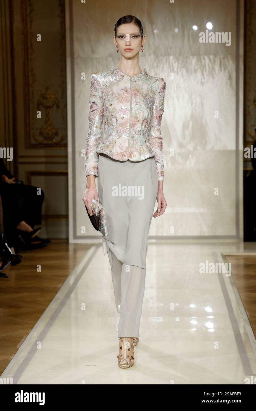Paris, Frankreich. 28th Jan, 2025. GIORGIO ARMANI PRIVE Haute Couture ...