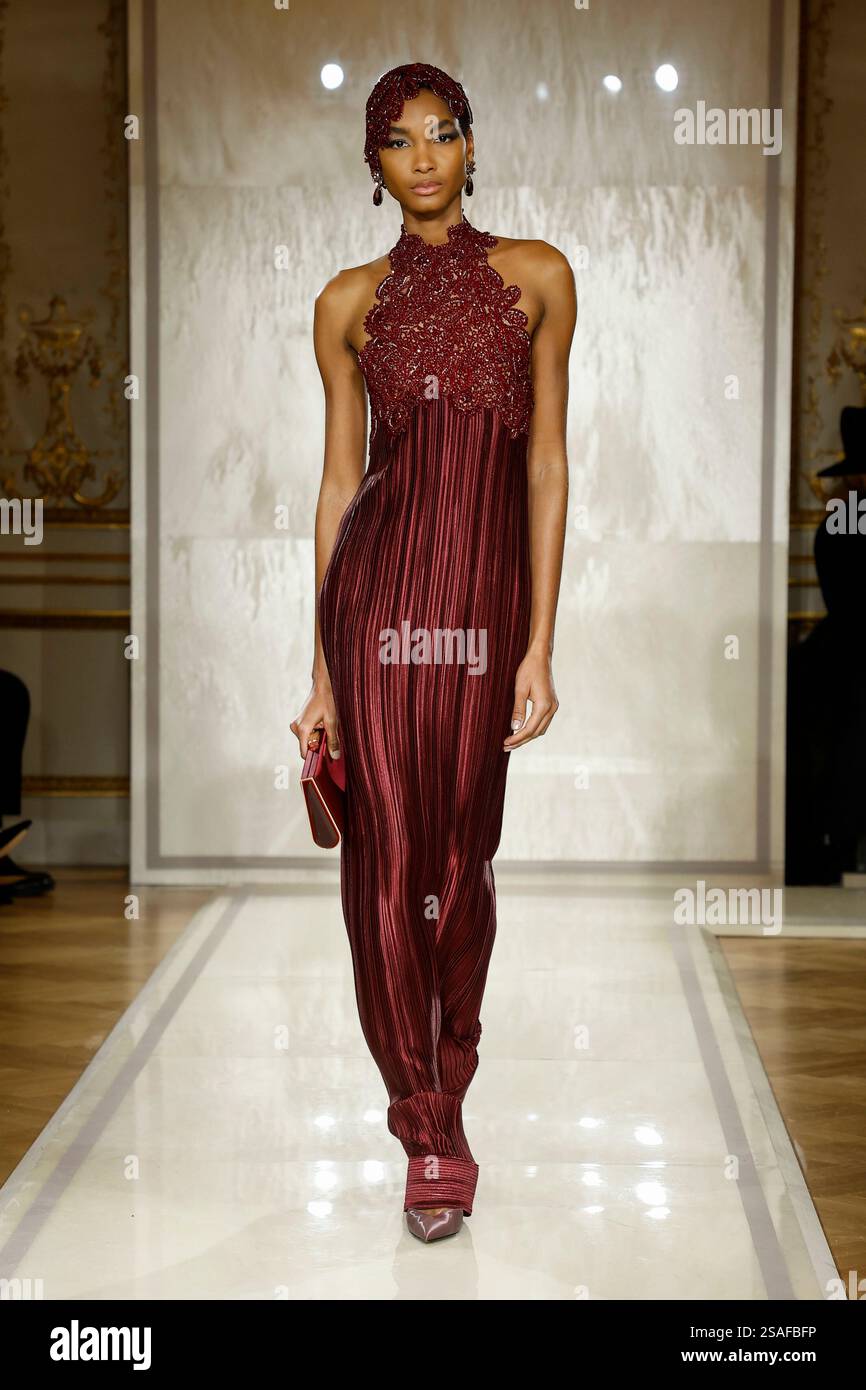 Paris, Frankreich. 28th Jan, 2025. GIORGIO ARMANI PRIVE Haute Couture ...